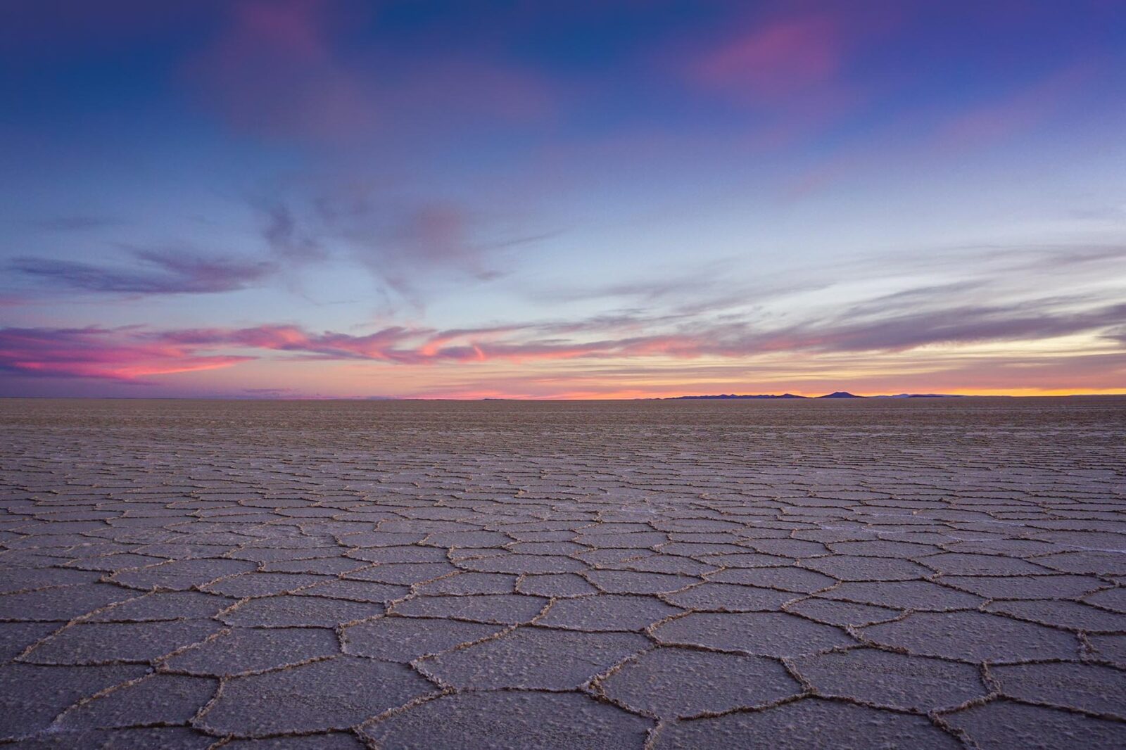 ウユニ塩湖は本当に美しいのか？ウユニに行くと人生が変わるのは本当！？ | JAPAN FILE